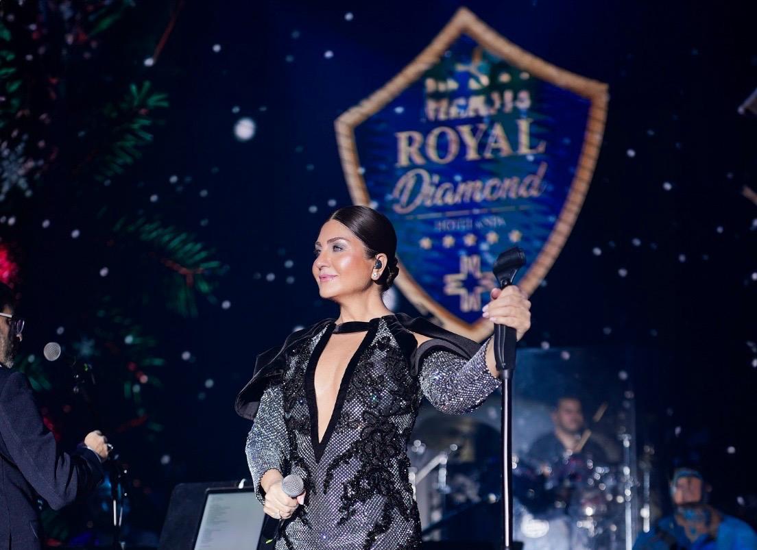 SİBEL CAN YENİ YILI SAHNEDE KARŞILADI – Kibris Haberci